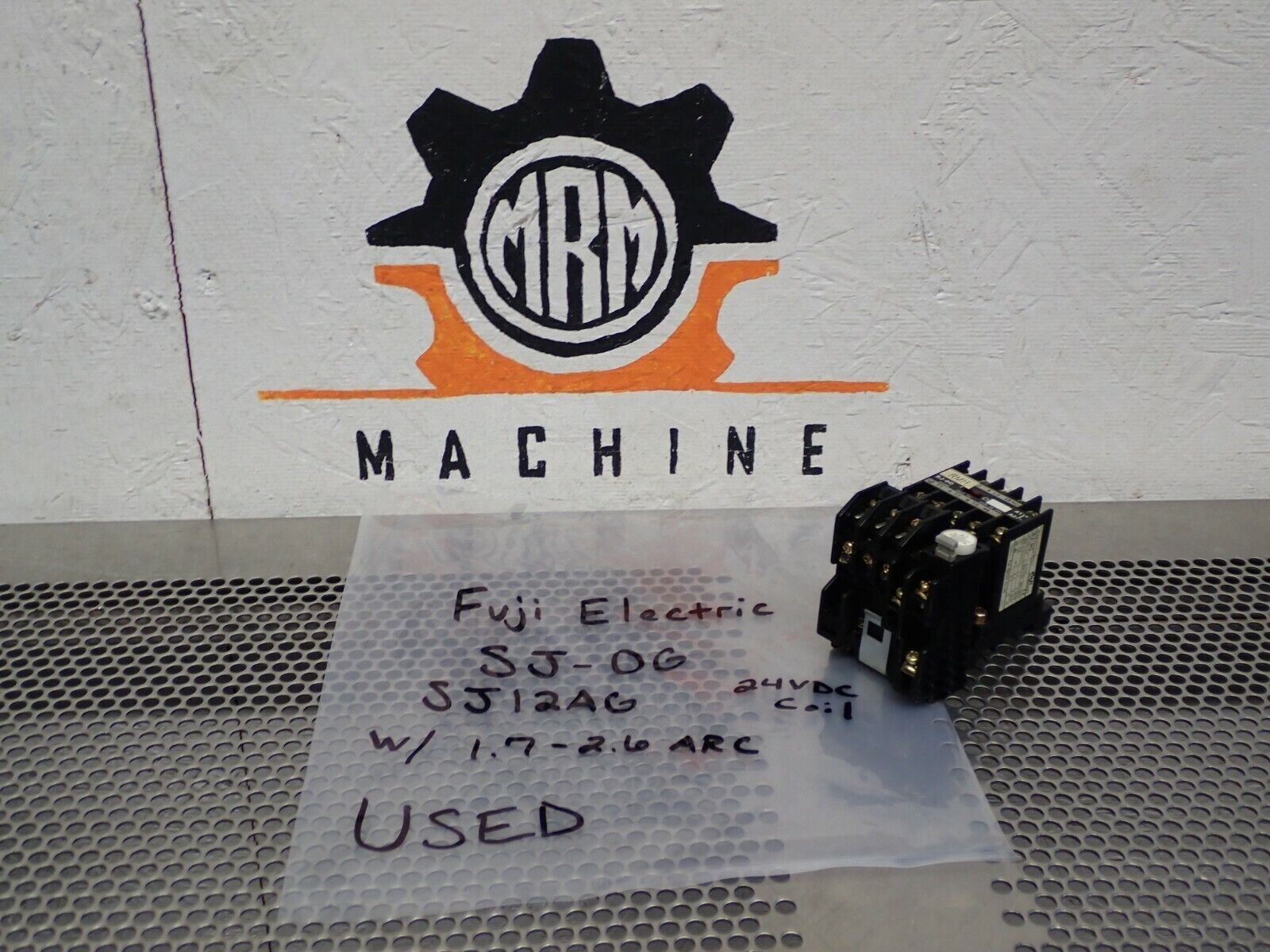 Fuji Electric SJ-0G Magnetic Contactor DC24V Coil W/ 1.7-2.6ARC Overlo – MRM Machine