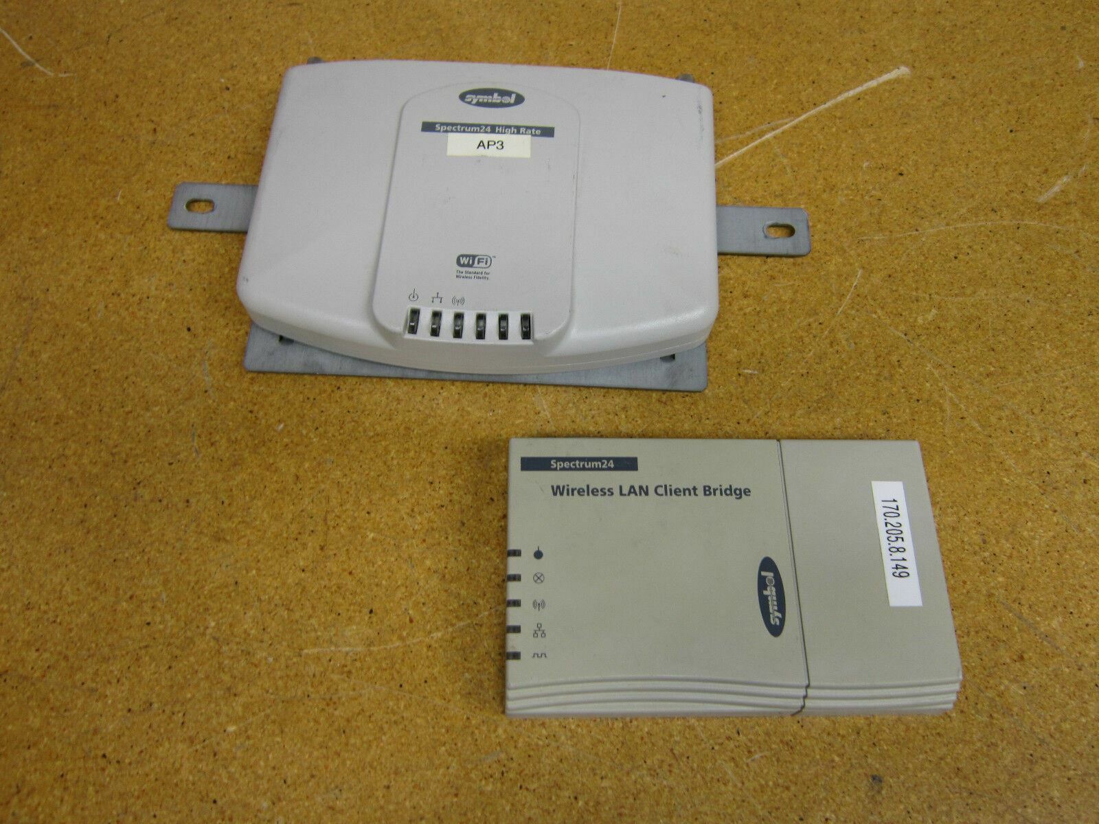 Spectrum 24 11Mbps Access Point With Spectrum 24 CB-1000-0000-US Clien ...
