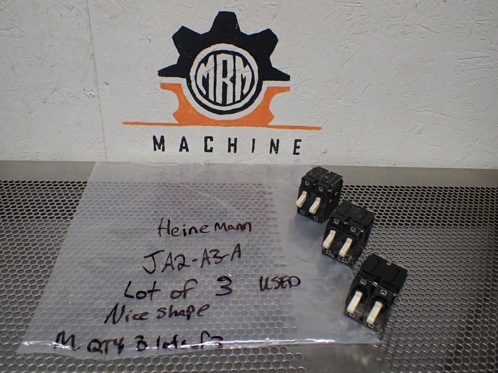 Heinemann JA2-A3-A Circuit Breakers 240VAC 50/60Hz Hold 13A Trip 16.25 ...