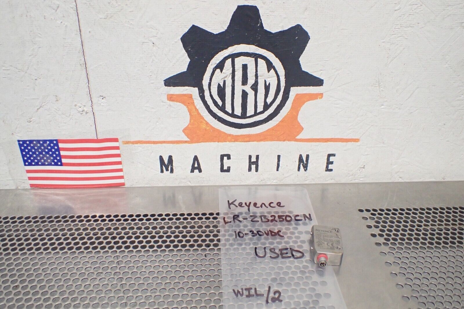 Keyence LR-ZB250CN Laser Sensor 10-30VDC Used With Warranty – MRM Machine