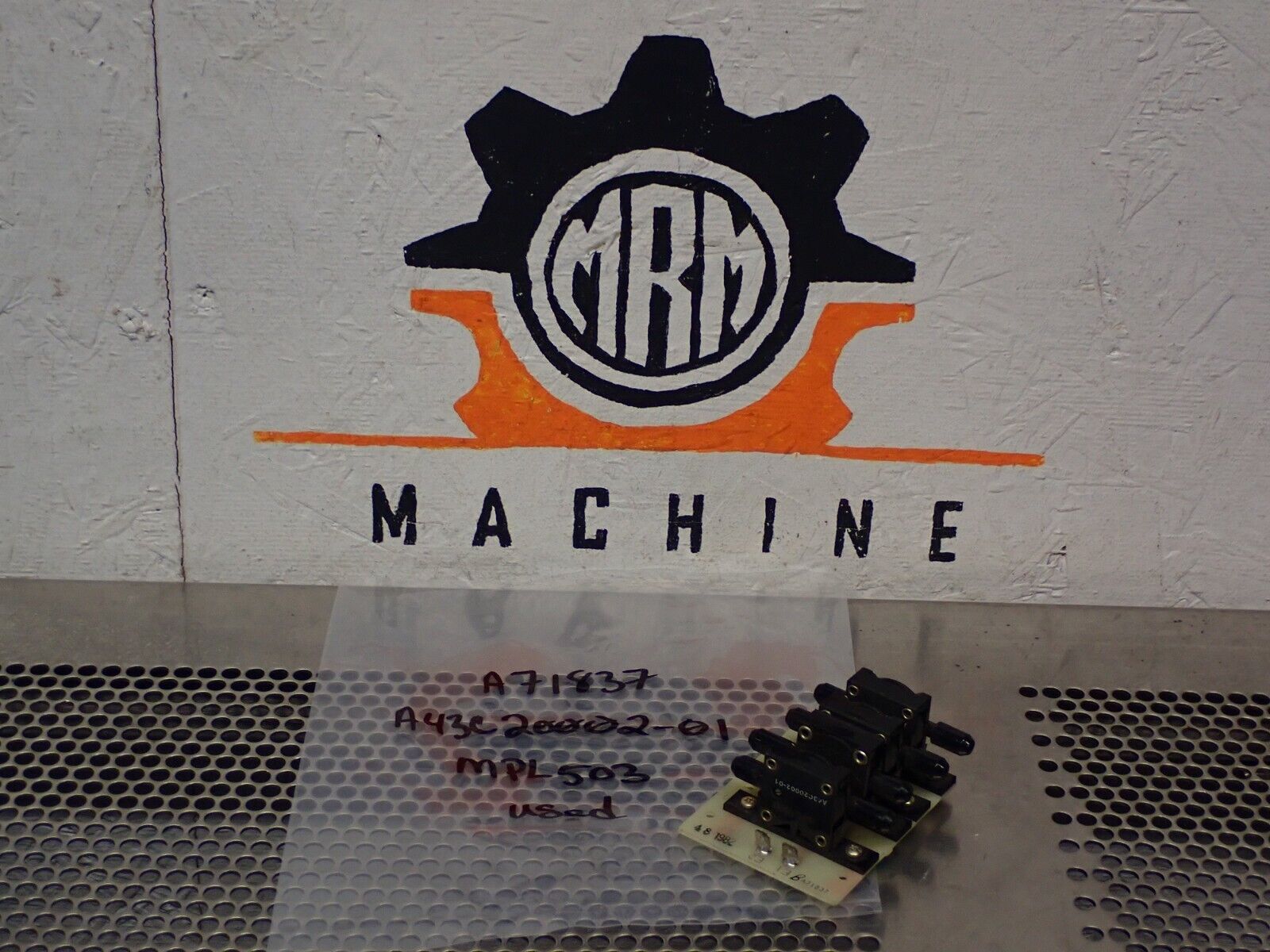 Micro Pneumatic Logic (4) A43C20002-01 Pressure Sensors W/ A71837 Circ ...