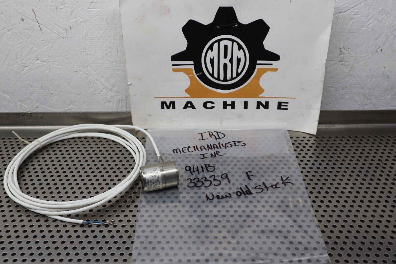 IRD Mechanalysis Inc. 941B Accelerator Sensor New Old Stock – MRM Machine